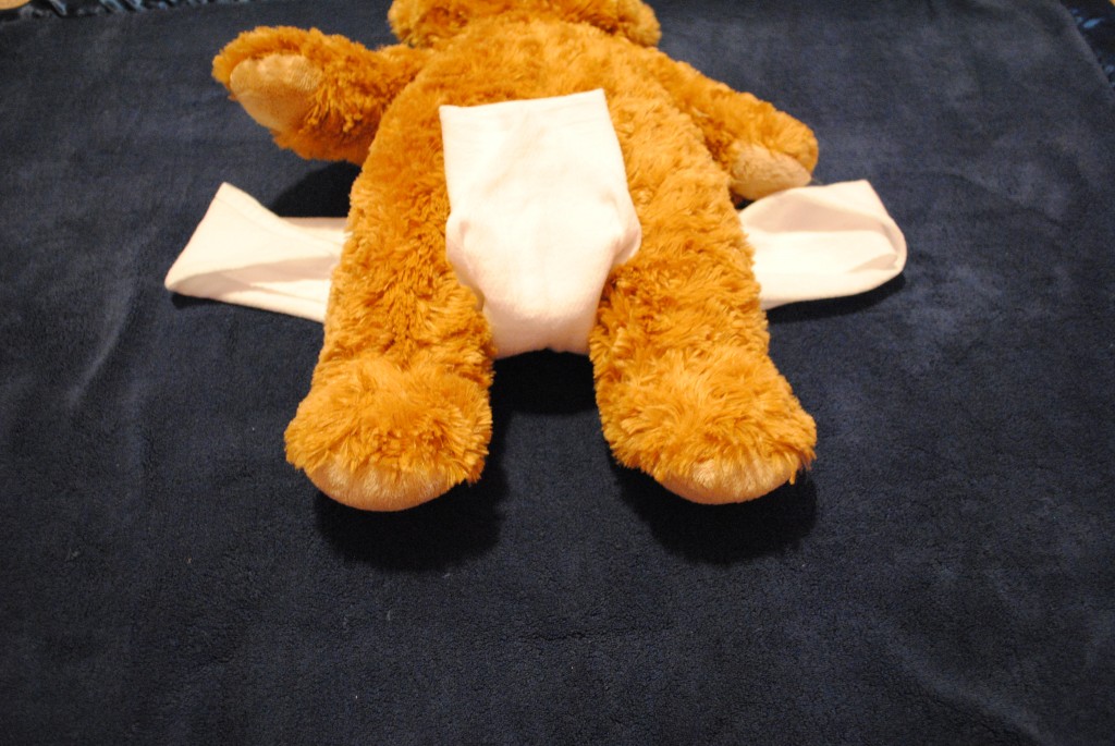 My Mommy Diaries − How to fold a flat coth diaper: Origami and Kite fold